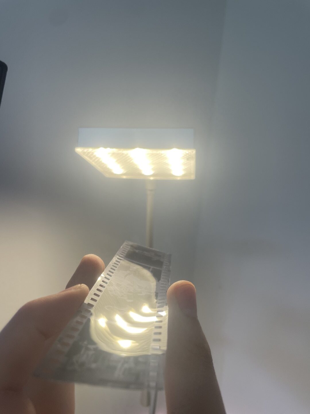 How to identify the emulsion side of the film (with photos) – 35milly