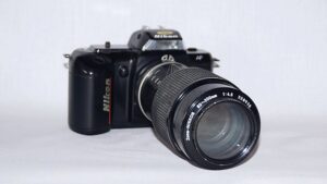 Exploring the Nikon F-401: From Features to FAQs – 35milly