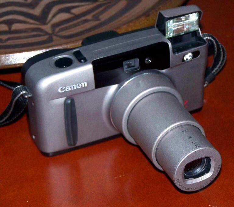 Canon Sure Shot Zoom 85: A 1998 Classic Revisited – 35milly